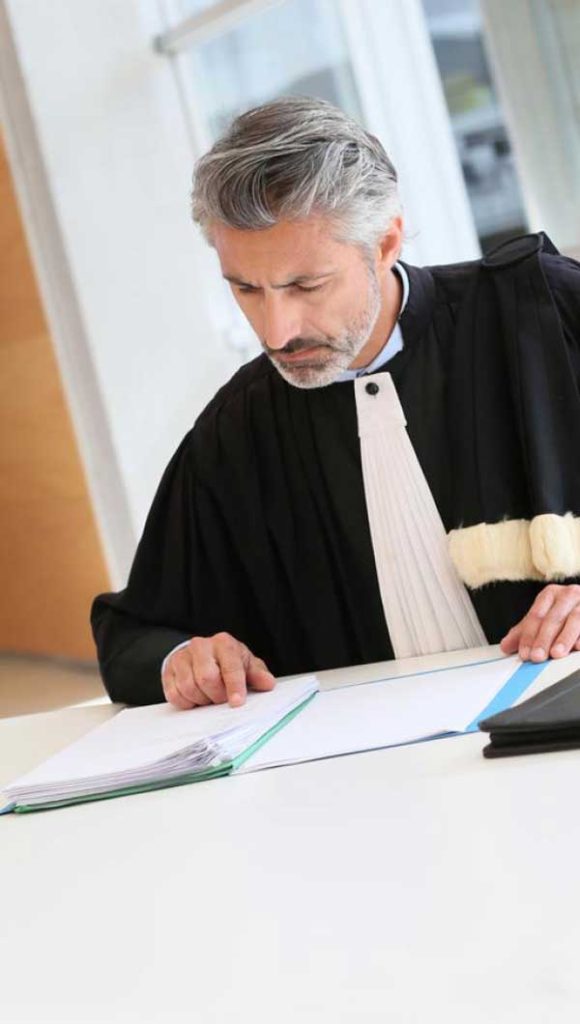Professions réglementées - PARIS TRONCHET ASSURANCES